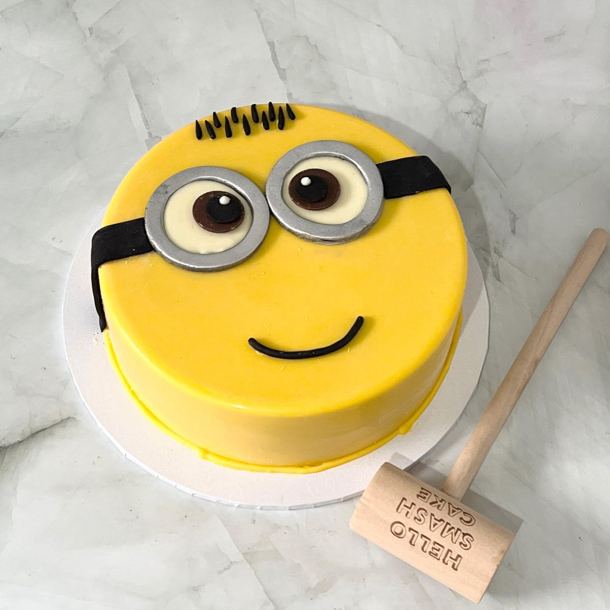 Minion Smash Cake – Hello Smash Cake