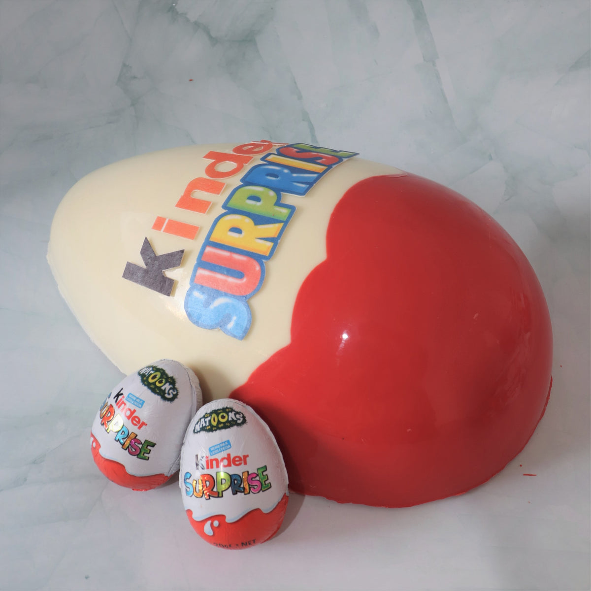 Giant Kinder Surprise Egg – Hello Smash Cake